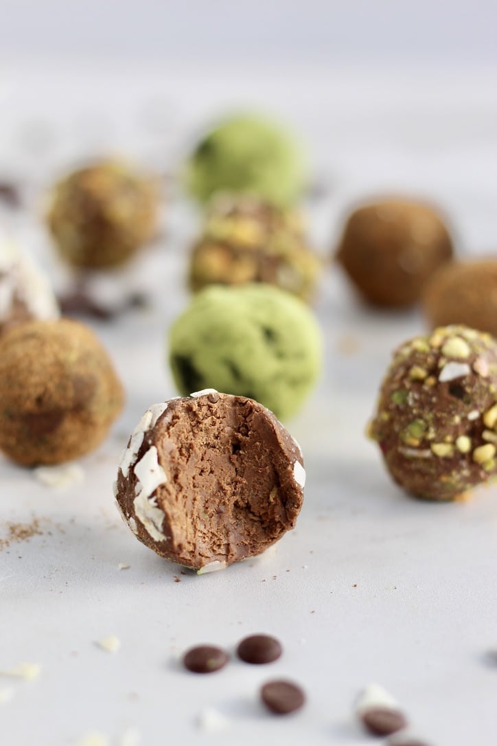 3-Ingredient Customizable Dark Chocolate Avocado Truffles