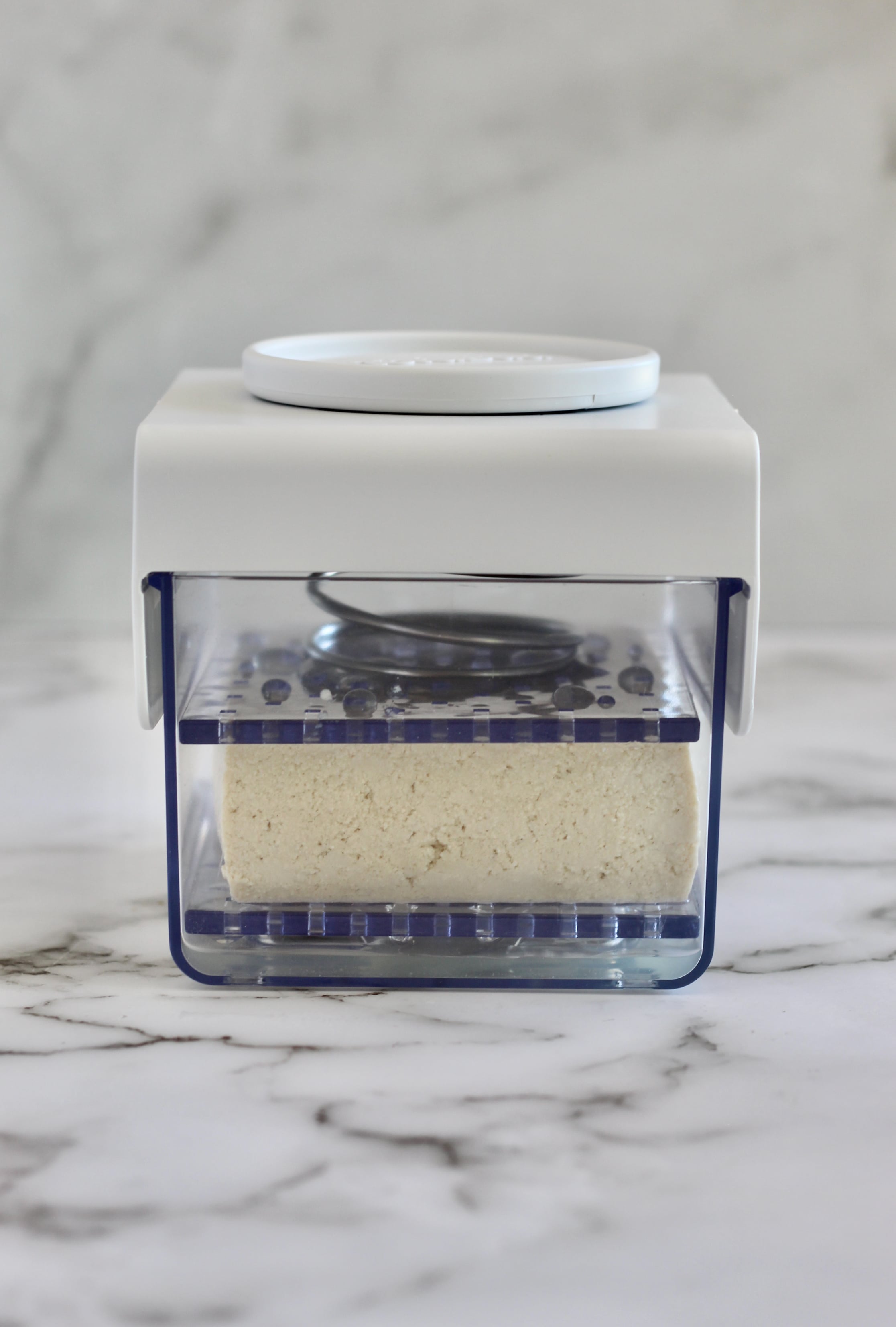 How to Press Tofu - 3 Different Methods