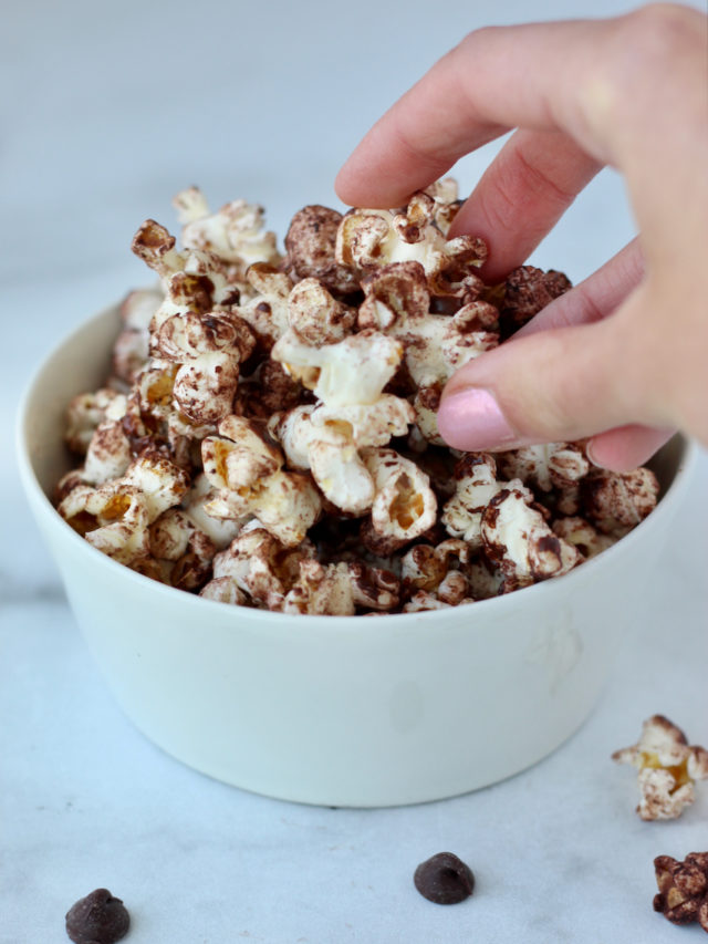 Chocolate Popcorn–Holiday Snack Idea - Cheerful Choices